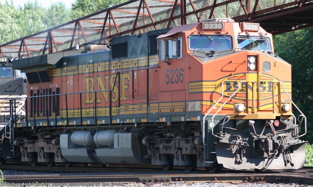 BNSF 5236